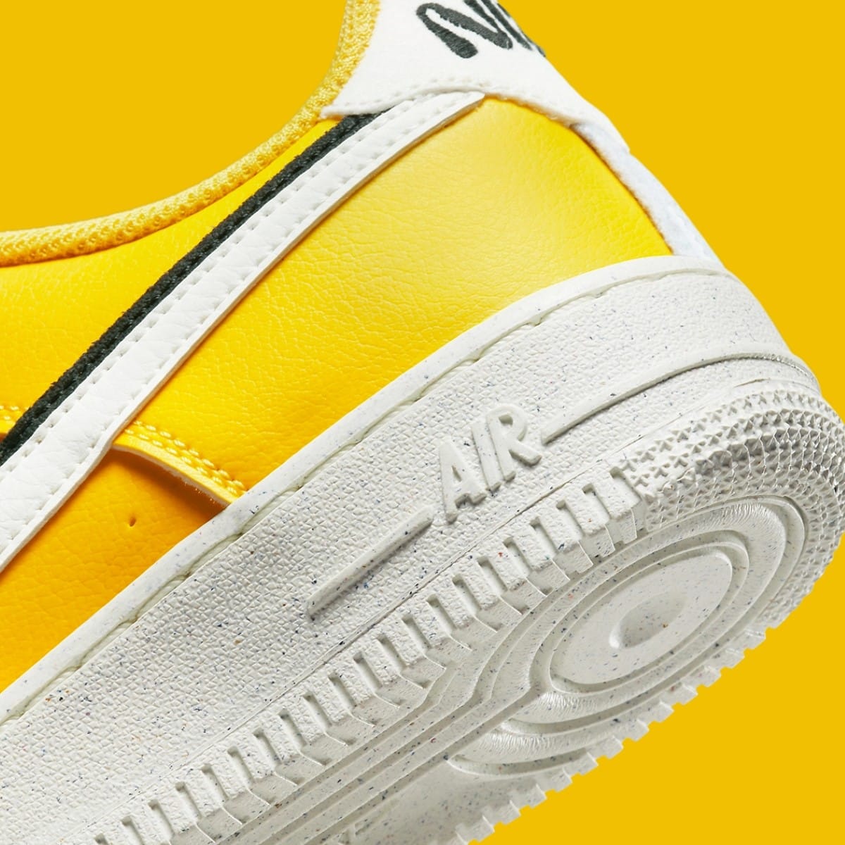 La Nike Air Force 1 Rebrousse Chemin à 1982 Pour Son 40e Anniversaire ...